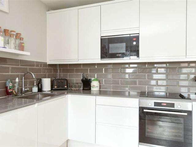 2 Bedroom Apartment Flat
