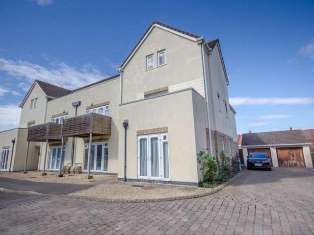2 Bedroom Apartment Flat
