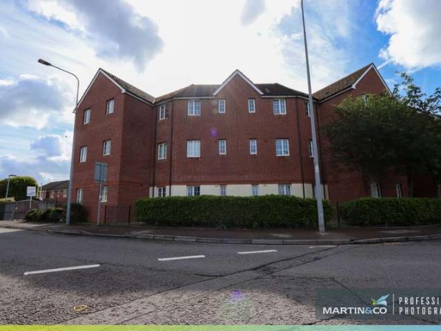 2 Bedroom Apartment Flat