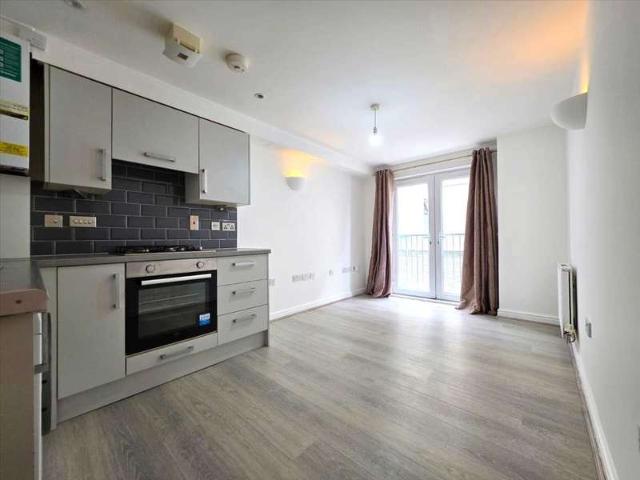 2 Bedroom Apartment Flat
