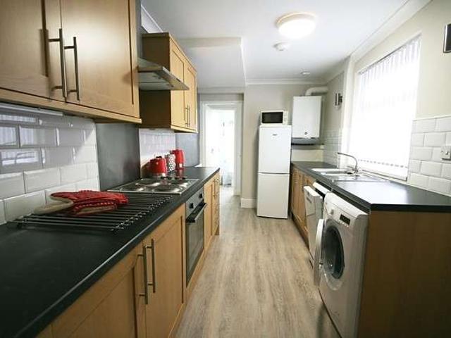 2 Bedroom Apartment Flat