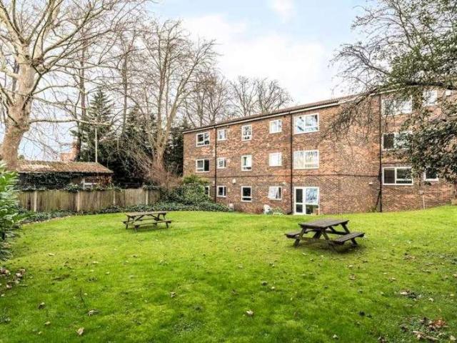 2 Bedroom Apartment Flat