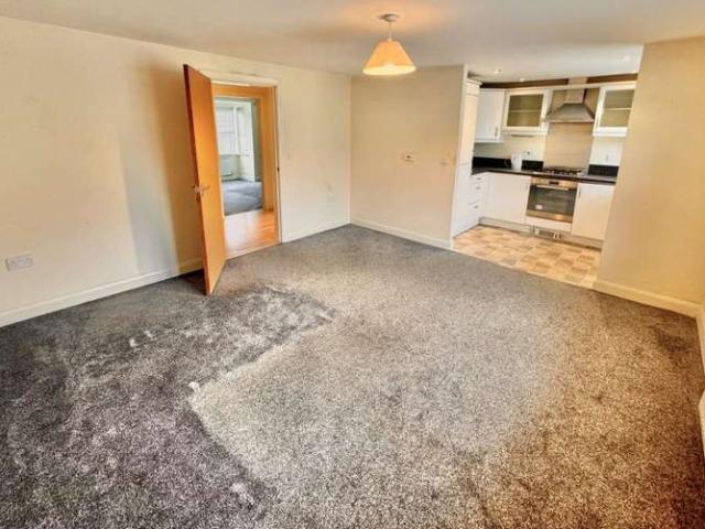 2 Bedroom Apartment Flat