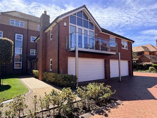 2 Bedroom Apartment Flat