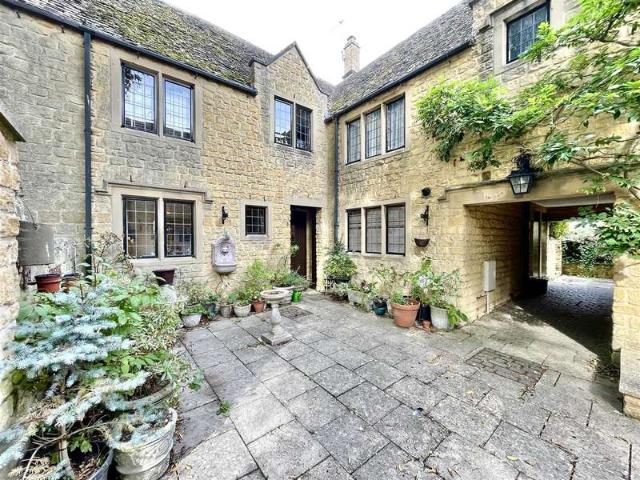 2 Bedroom Apartment Flat