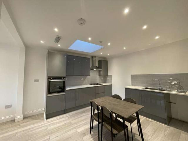 2 Bedroom Apartment Flat