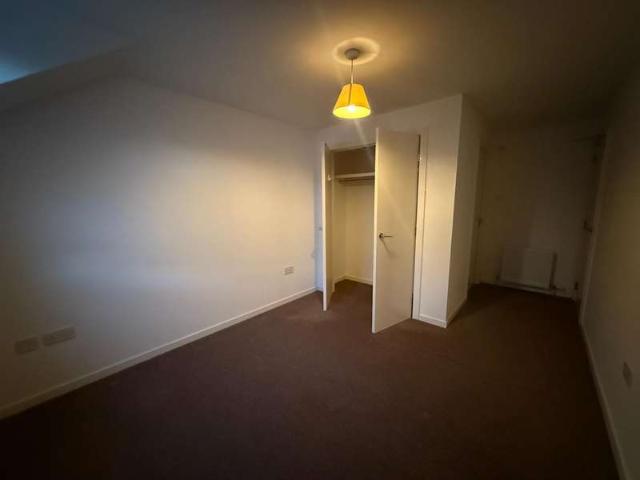 2 Bedroom Apartment Flat