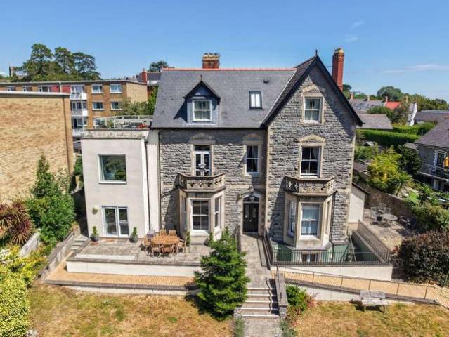 2 Bedroom Apartment Flat