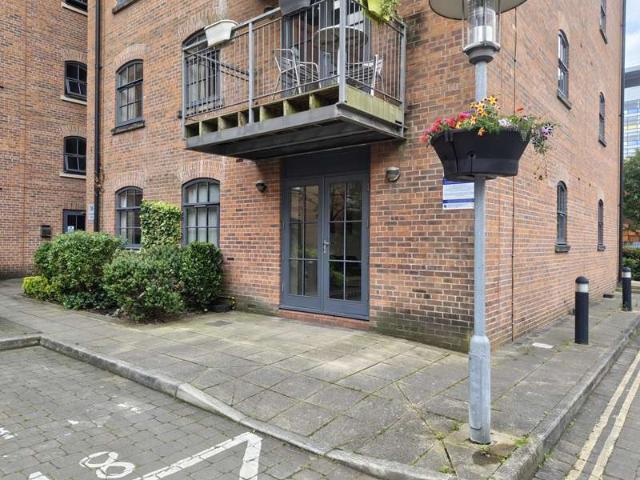 2 Bedroom Apartment Flat