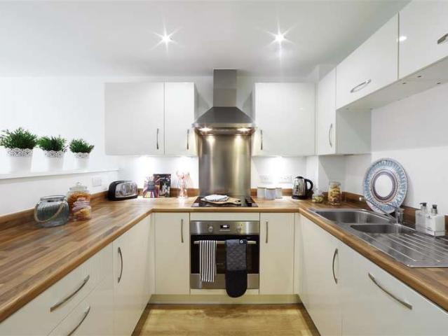 2 Bedroom Apartment Flat