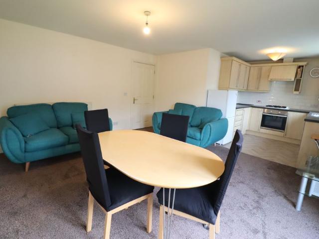 2 Bedroom Apartment Flat/apartment To Rent