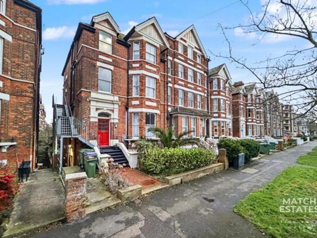 2 Bedroom Apartment Folkestone Kent 98864399