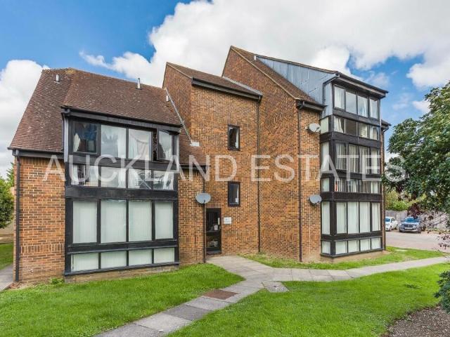 2 bedroom Apartment for let