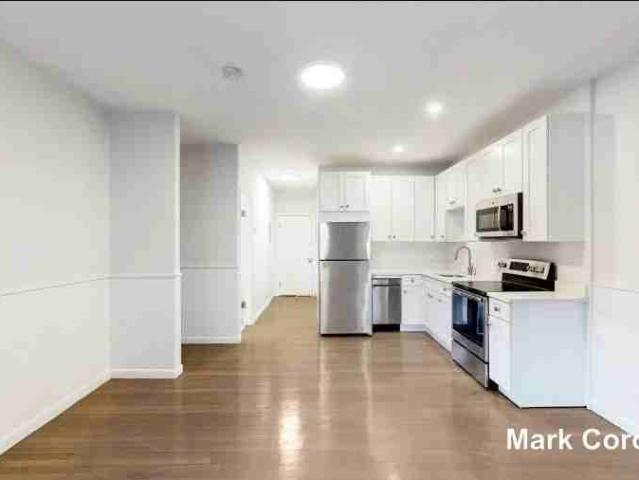 2 Bedroom Apartment for Rent at Beacon St #2, Boston, MA 02215 Back Bay