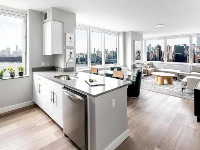 2 Bedroom Apartment for Rent at Center Blvd #3515, New York, NY 11101 Long Island City