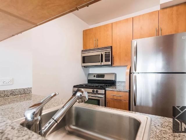 2 Bedroom Apartment for Rent at Cliff St & John St #5P, New York, NY 10038 Financial District