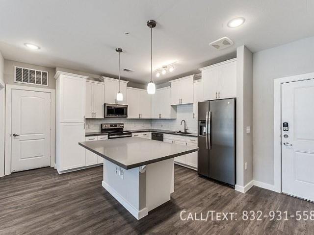 2 Bedroom Apartment for Rent at Dulles Ave, Sugar Land, TX 77477 Sugar Creek