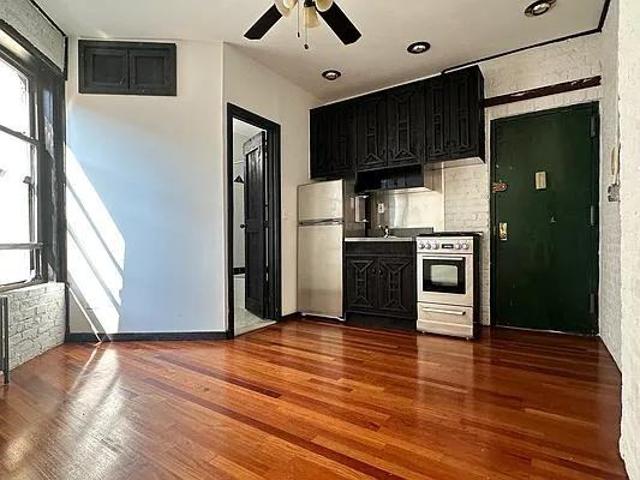 2 Bedroom Apartment for Rent at E 14th St #19, New York, NY 10009 East Village