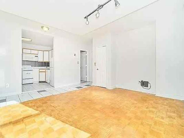 2 Bedroom Apartment for Rent at E 95th St #2W, New York, NY 10128 Upper East Side