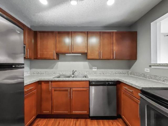 2 Bedroom Apartment for Rent at E Erie St & N Lake Shore Dr, Chicago, IL 60611 Near North Side