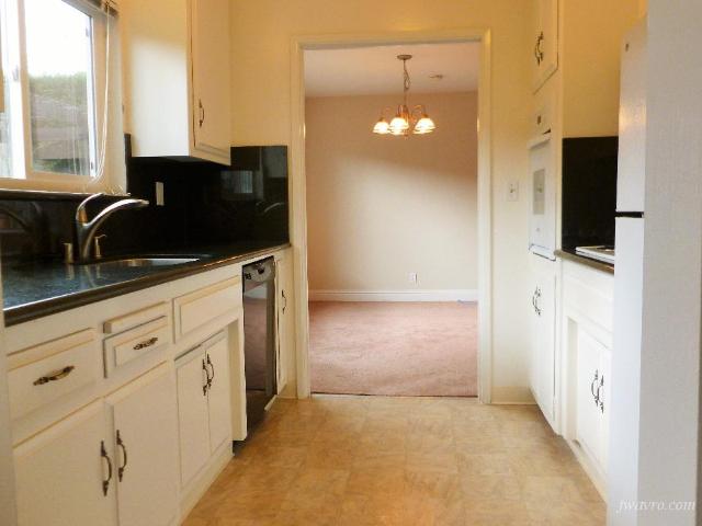 2 Bedroom Apartment for Rent at Prospect Row & Saint Johns Court, San Mateo, CA 94401 Northwest Heights