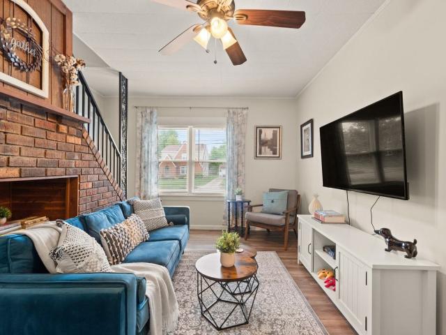 2 Bedroom Apartment for Rent at Rocky River Dr #1061046P, Cleveland, OH 44111 Kamm's Corners