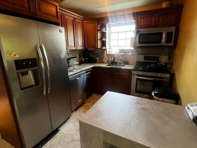 2 Bedroom Apartment for Rent at Spencer Dr, New York, NY 10465 Spencer Estates