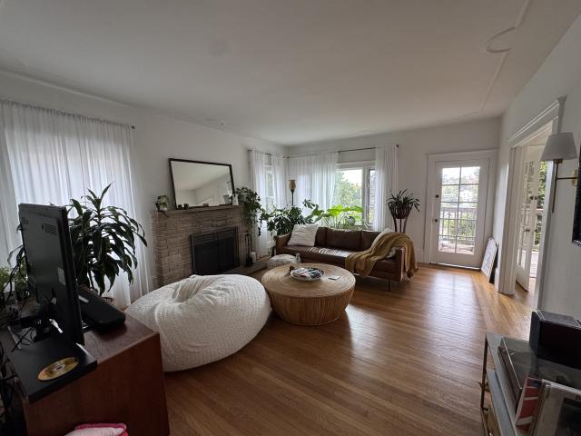 2 Bedroom Apartment for Rent at Vermont St, Oakland, CA 94610 Grand Lake