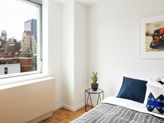 2 Bedroom Apartment for Rent at W 37th St #PH5, New York, NY 10018 Hell's Kitchen