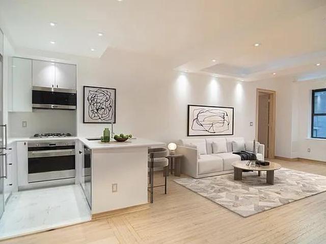2 Bedroom Apartment for Rent at W 58th St #4A, New York, NY 10019 Theater District