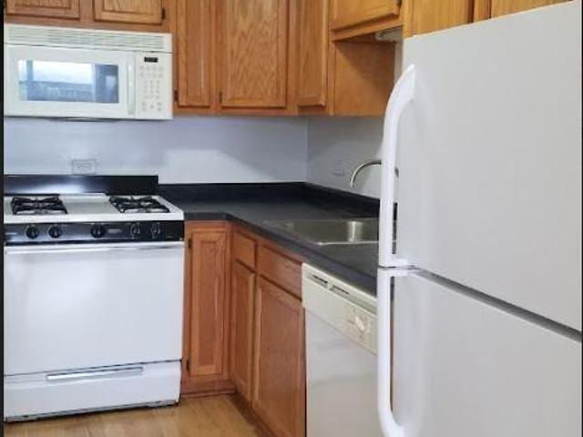 2 Bedroom Apartment for Rent at W Buena Ave & N Broadway, Chicago, IL 60613 Uptown
