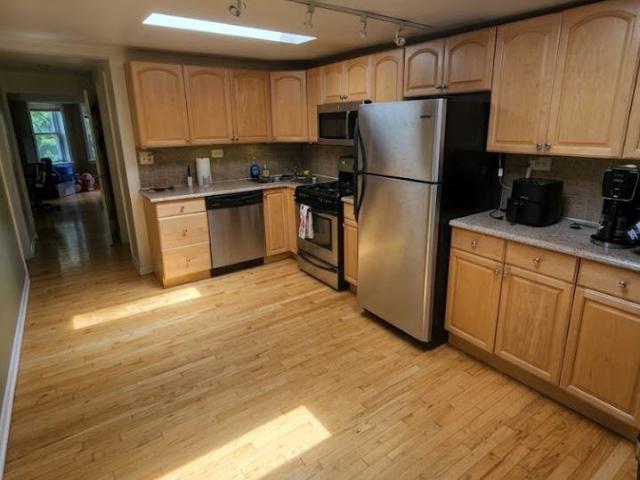 2 Bedroom Apartment for Rent at W Diversey Pkwy & N Bosworth Ave, Chicago, IL 60614 Lakeview