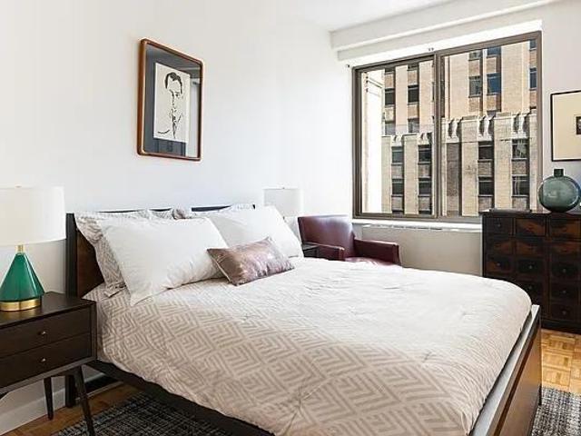 2 Bedroom Apartment for Rent at Wall St #1403, New York, NY 10005 Financial District