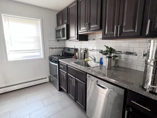2 Bedroom Apartment for Rent at Watchung Ave & Broad St #7, Bloomfield, NJ 07003