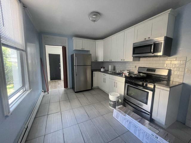 2 Bedroom Apartment for Rent at Zulette Ave, New York, NY 10461 Pelham Bay