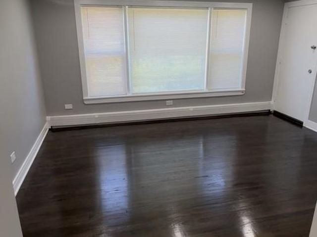 2 Bedroom Apartment for Rent at 14015 S Stewart Ave #1E, Riverdale, IL 60827