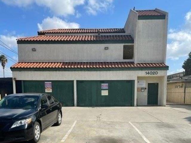 2 Bedroom Apartment for Rent at 14020 Yukon Avenue #202, Hawthorne, CA 90250 East Hawthorne
