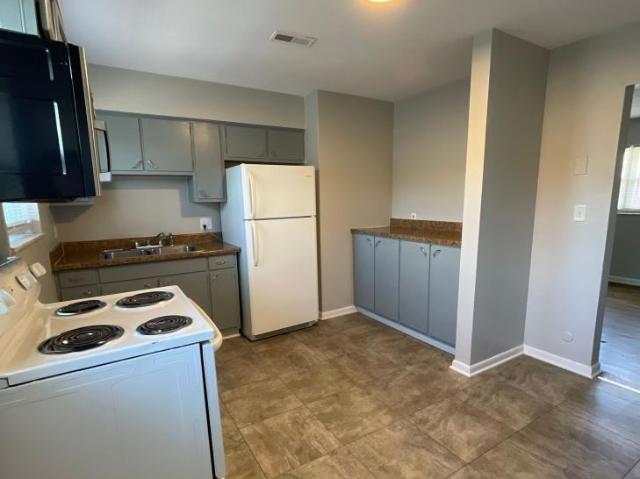 2 Bedroom Apartment for Rent at 1409 Mcdonald Ave, New Albany, IN 47150