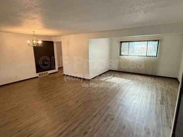 2 Bedroom Apartment for Rent at 1413 2nd Ave #2, Nebraska City, NE 68410