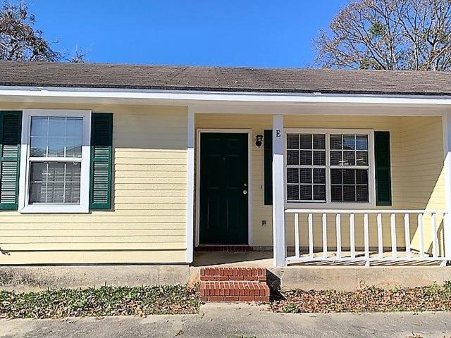 2 Bedroom Apartment for Rent at 1438 Green St #E, Valdosta, GA 31601