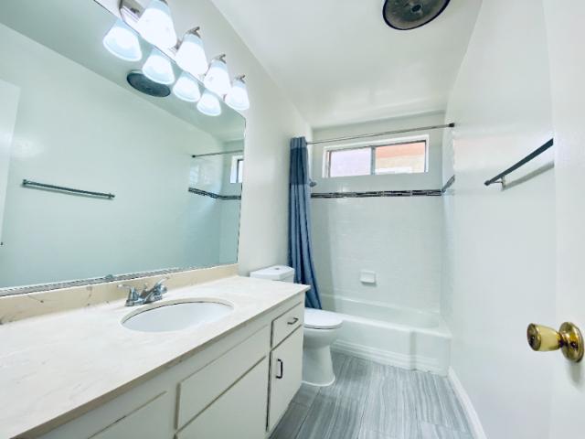 2 Bedroom Apartment for Rent at 1440 S Centinela Ave #3B1, Los Angeles, CA 90025 West Los Angeles