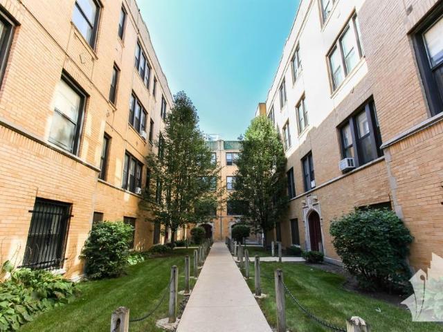 2 Bedroom Apartment for Rent at 1530 N Kedzie Ave #1532 2F, Chicago, IL 60651 Humboldt Park