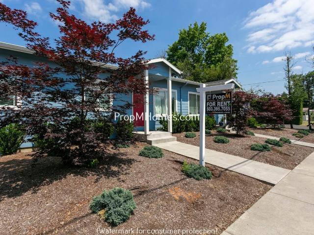 2 Bedroom Apartment for Rent at 15535 Ne Glisan St #1, Portland, OR 97230 Wilkes