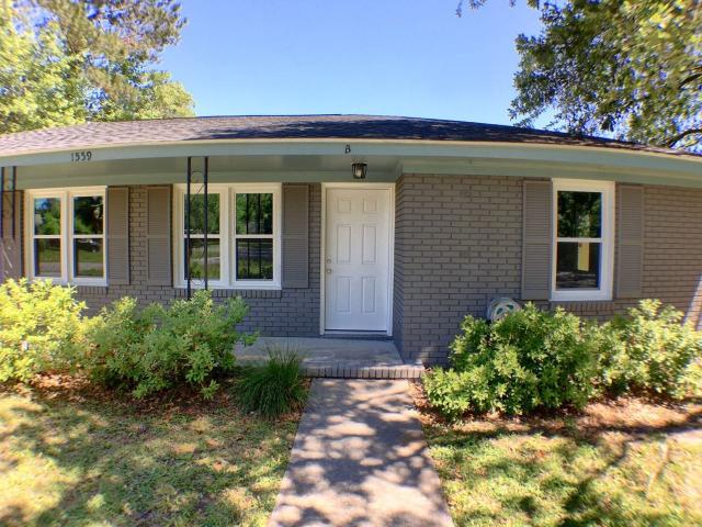 2 Bedroom Apartment for Rent at 1559 Brookbank Ave #B, Charleston, SC 29412
