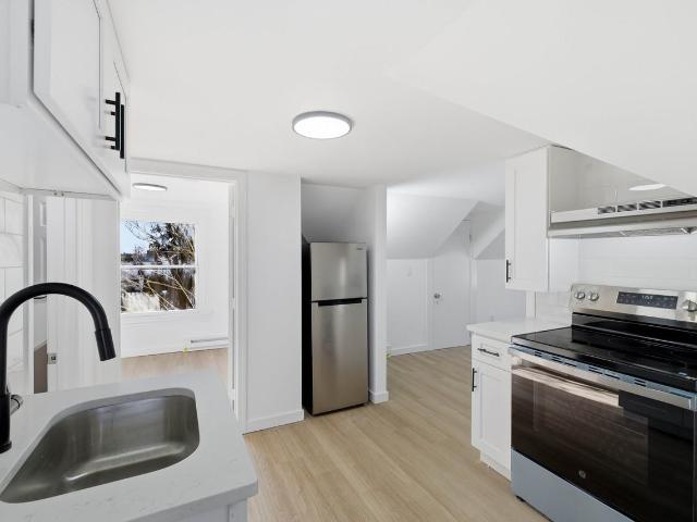 2 Bedroom Apartment for Rent at 159 Connecticut Avenue #3rd Floor, New London, CT 06320