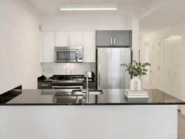 2 Bedroom Apartment for Rent at 15 Cedar St #12B, New York, NY 10005 Financial District