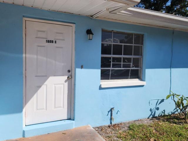 2 Bedroom Apartment for Rent at 1609 56th St S #E, Gulfport, FL 33707 Gulfport