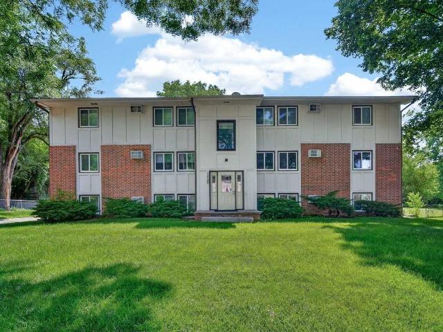 2 Bedroom Apartment for Rent at 1645 Nw 84th St #6, Clive, IA 50325