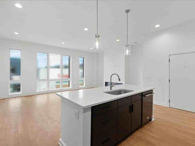 2 Bedroom Apartment for Rent at 1651 W Chicago Ave #2E, Chicago, IL 60622 West Town