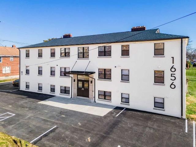 2 Bedroom Apartment for Rent at 1656 E Livingston Ave #8, Columbus, OH 43205 Driving Park